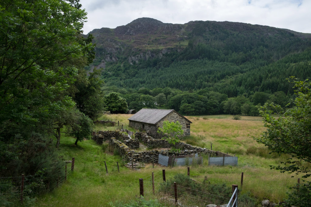 Exploring the Welsh Countryside and Snowdonia National Park ...